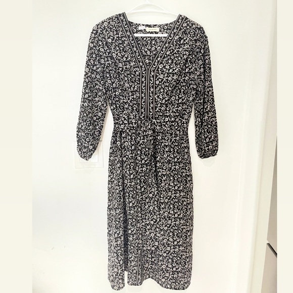 Max Studio | Dresses | Gorgeous Floral Print Black And White Midi Dress ...